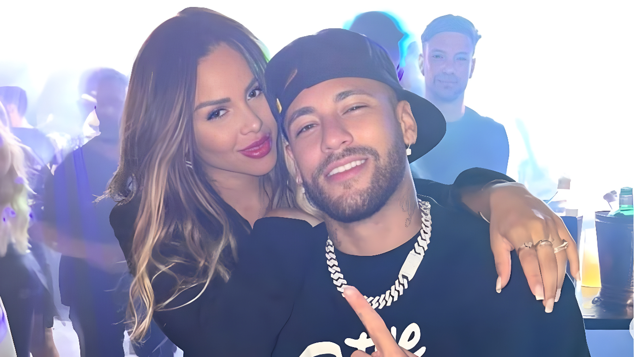 Ex-affair de Neymar, Gabily revela ter recebido mensagem do craque após ...